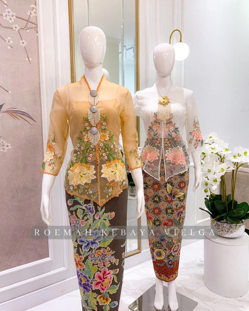 Modern encim kebaya online store with latest models